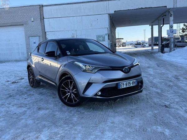 Grey Toyota C-HR 2018 in Panevezys, with an engine capacity of 1.80 L and mileage of 260 thousand km for 13990 €, photo 1 on AUTOMOTO.COM.LV