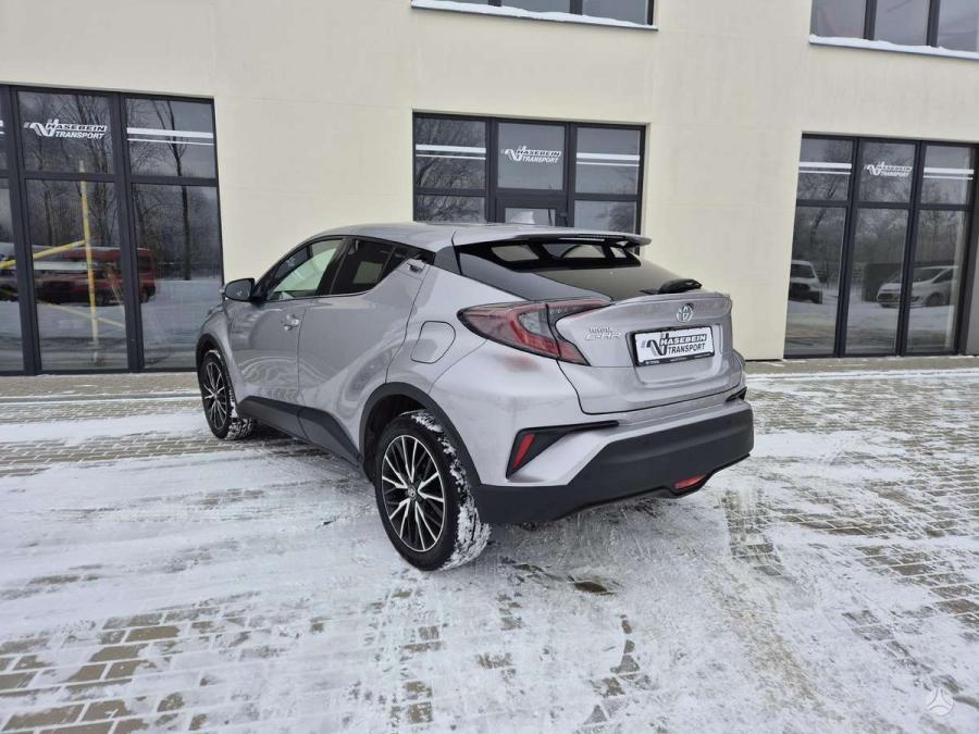 Серый Тойота C-HR 2018 в Мариямполе, объемом двигателя 1.20 л и пробегом 67 тыс. км за 16500 €, фото 6 на AUTOMOTO.COM.LV