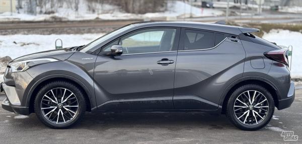 Серый Тойота C-HR 2018 в Вильнюс, объемом двигателя 1.80 л и пробегом 145 тыс. км за 18350 €, фото 7 на AUTOMOTO.COM.LV
