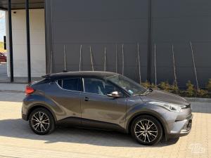 Серый Тойота C-HR 2018 в Вильнюс, объемом двигателя 1.80 л и пробегом 180 тыс. км за 15900 €, фото 5 на AUTOMOTO.COM.LV