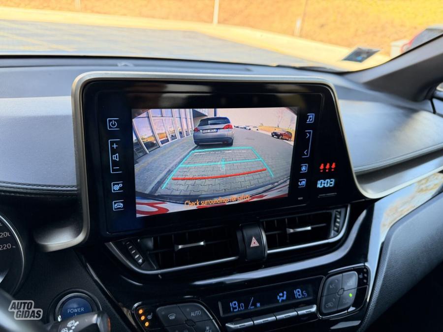Серый Тойота C-HR 2018 в Вильнюс, объемом двигателя 1.80 л и пробегом 180 тыс. км за 15900 €, фото 12 на AUTOMOTO.COM.LV