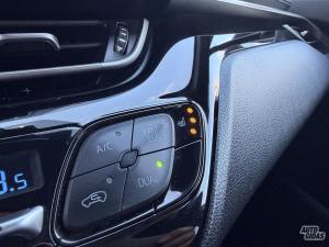 Серый Тойота C-HR 2018 в Вильнюс, объемом двигателя 1.80 л и пробегом 180 тыс. км за 15900 €, фото 14 на AUTOMOTO.COM.LV