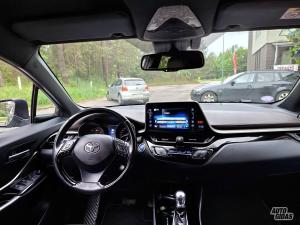 Серый Тойота C-HR 2018 в Вильнюс, объемом двигателя 1.80 л и пробегом 230 тыс. км за 13999 €, фото 21 на AUTOMOTO.COM.LV