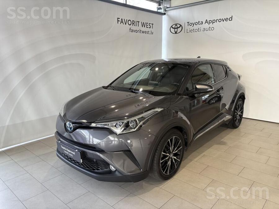 Grey Toyota C-HR 2018 in Ventspils, with an engine capacity of 1.80 L and mileage of 93 thousand km for 17990 €, photo 1 on AUTOMOTO.COM.LV