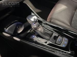 Grey Toyota C-HR 2018 in Ventspils, with an engine capacity of 1.80 L and mileage of 93 thousand km for 17990 €, photo 17 on AUTOMOTO.COM.LV