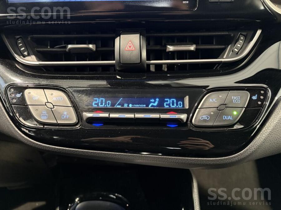 Grey Toyota C-HR 2018 in Ventspils, with an engine capacity of 1.80 L and mileage of 93 thousand km for 17990 €, photo 18 on AUTOMOTO.COM.LV