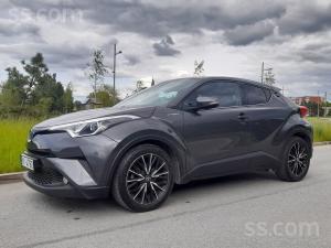 Pelēks Toyota C-HR 2018 Rīga, ar dzinēja tilpumu 1.80 L un nobraukumu 230 tūkst. km par 14650 €, foto 3 vietnē AUTOMOTO.COM.LV