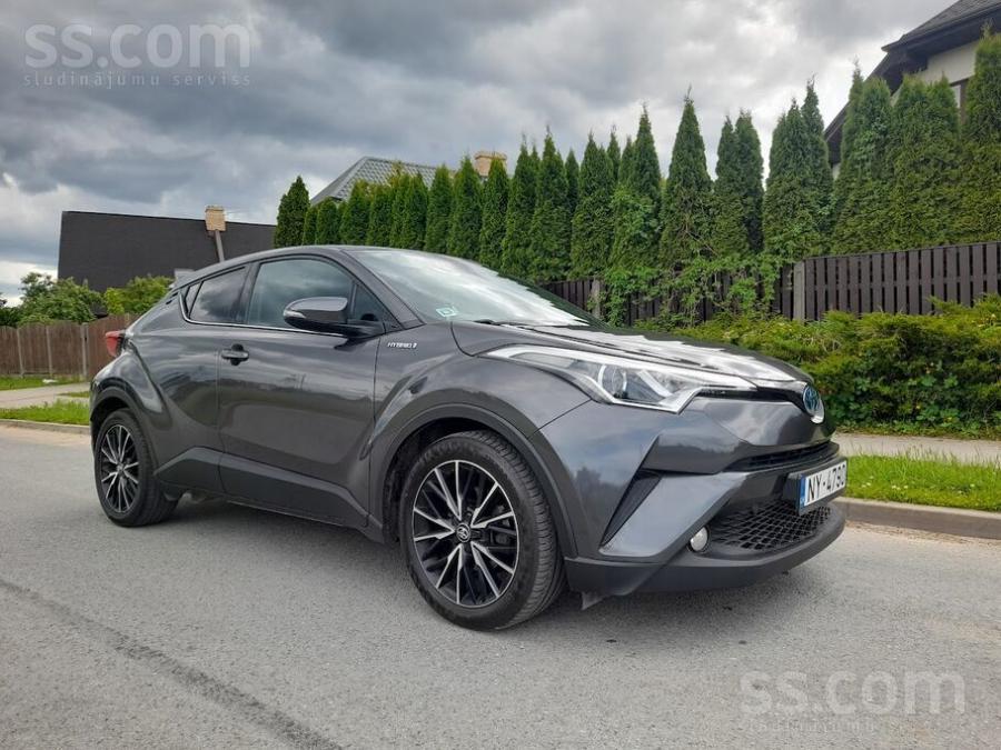 Pelēks Toyota C-HR 2018 Rīga, ar dzinēja tilpumu 1.80 L un nobraukumu 230 tūkst. km par 14650 €, foto 6 vietnē AUTOMOTO.COM.LV