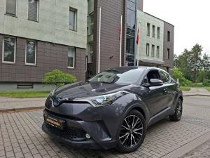 Серый Тойота C-HR 2018 в Вильнюс, объемом двигателя 1.80 л и пробегом 230 тыс. км за 13999 €, фото  на AUTOMOTO.COM.LV