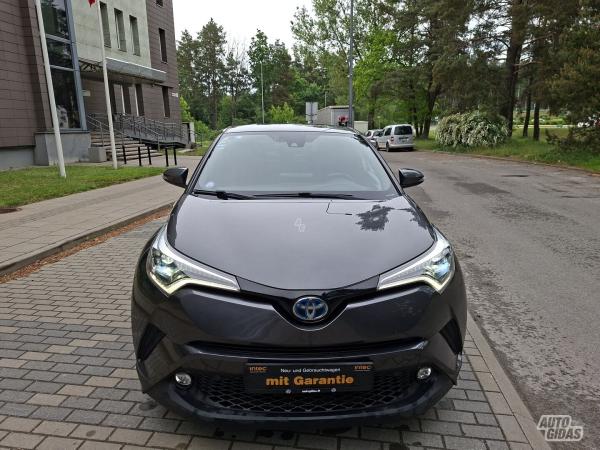 Grey Toyota C-HR 2018 in Vilnius, with an engine capacity of 1.80 L and mileage of 230 thousand km for 13999 €, photo 7 on AUTOMOTO.COM.LV