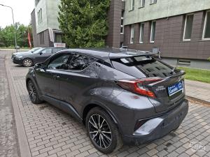 Grey Toyota C-HR 2018 in Vilnius, with an engine capacity of 1.80 L and mileage of 230 thousand km for 13999 €, photo 12 on AUTOMOTO.COM.LV