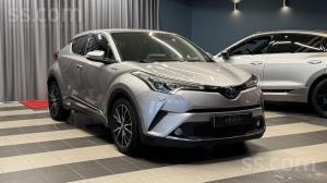 Grey Toyota C-HR 2018 in Riga, with an engine capacity of 1.80 L and mileage of 154 thousand km for 16490 €, photo 6 on AUTOMOTO.COM.LV