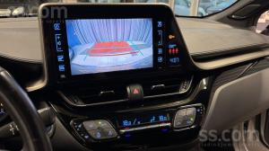 Grey Toyota C-HR 2018 in Riga, with an engine capacity of 1.80 L and mileage of 154 thousand km for 16490 €, photo 13 on AUTOMOTO.COM.LV