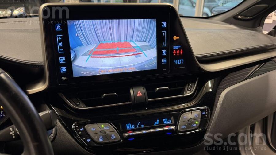 Grey Toyota C-HR 2018 in Riga, with an engine capacity of 1.80 L and mileage of 154 thousand km for 16490 €, photo 13 on AUTOMOTO.COM.LV