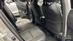 Grey Toyota C-HR 2018 in Riga, with an engine capacity of 1.80 L and mileage of 154 thousand km for 16490 €, photo 17 on AUTOMOTO.COM.LV