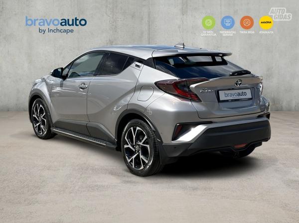 Pelēks Toyota C-HR 2018 Kauņa, ar dzinēja tilpumu 1.80 L un nobraukumu 133 tūkst. km par 19471 €, foto 3 vietnē AUTOMOTO.COM.LV