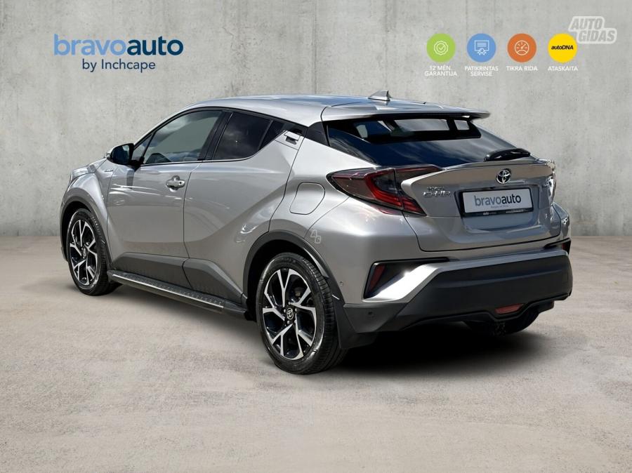 Серый Тойота C-HR 2018 в Каунас, объемом двигателя 1.80 л и пробегом 133 тыс. км за 19471 €, фото 4 на AUTOMOTO.COM.LV