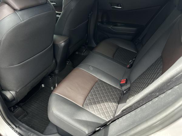 Pelēks Toyota C-HR 2018 Kauņa, ar dzinēja tilpumu 1.80 L un nobraukumu 133 tūkst. km par 19471 €, foto 10 vietnē AUTOMOTO.COM.LV