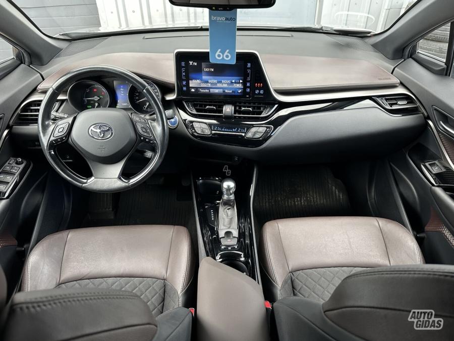 Серый Тойота C-HR 2018 в Каунас, объемом двигателя 1.80 л и пробегом 133 тыс. км за 19471 €, фото 14 на AUTOMOTO.COM.LV