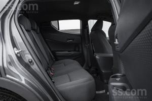 Серый Тойота C-HR 2018 в Рига, объемом двигателя 1.20 л и пробегом 107 тыс. км за 13950 €, фото 13 на AUTOMOTO.COM.LV