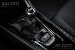 Серый Тойота C-HR 2018 в Рига, объемом двигателя 1.20 л и пробегом 107 тыс. км за 13950 €, фото 24 на AUTOMOTO.COM.LV