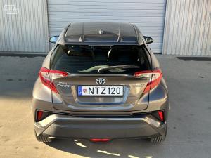 Pelēks Toyota C-HR 2018 Klaipėda, ar dzinēja tilpumu 1.80 L un nobraukumu 140 tūkst. km par 17300 €, foto 9 vietnē AUTOMOTO.COM.LV