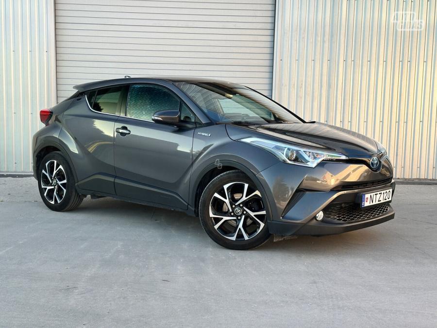 Pelēks Toyota C-HR 2018 Klaipėda, ar dzinēja tilpumu 1.80 L un nobraukumu 140 tūkst. km par 17300 €, foto 14 vietnē AUTOMOTO.COM.LV