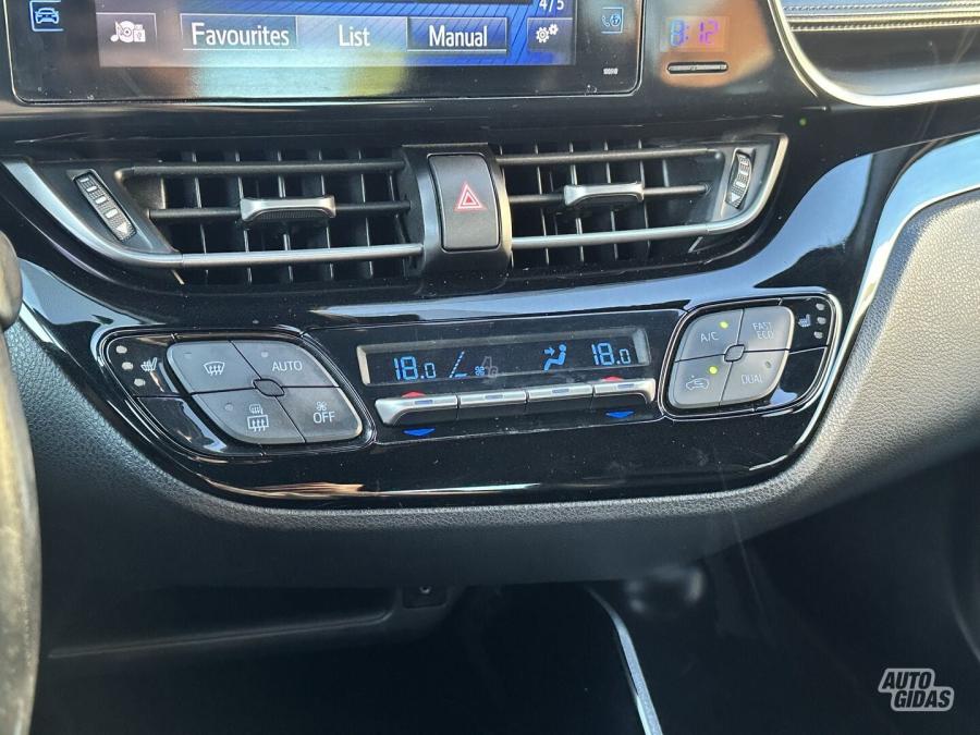 Pelēks Toyota C-HR 2018 Klaipėda, ar dzinēja tilpumu 1.80 L un nobraukumu 140 tūkst. km par 17300 €, foto 22 vietnē AUTOMOTO.COM.LV
