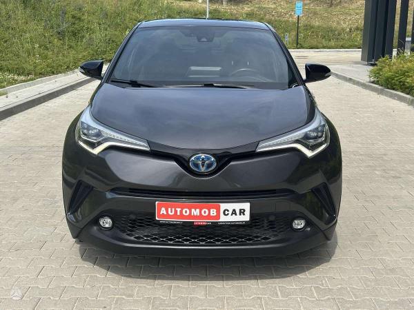 Серый Тойота C-HR 2018 в Вильнюс, объемом двигателя 1.80 л и пробегом 110 тыс. км за 17250 €, фото 2 на AUTOMOTO.COM.LV