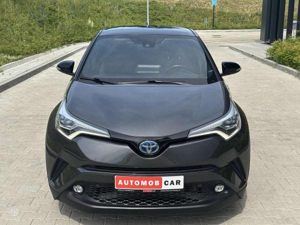 Серый Тойота C-HR 2018 в Вильнюс, объемом двигателя 1.80 л и пробегом 110 тыс. км за 17250 €, фото 3 на AUTOMOTO.COM.LV
