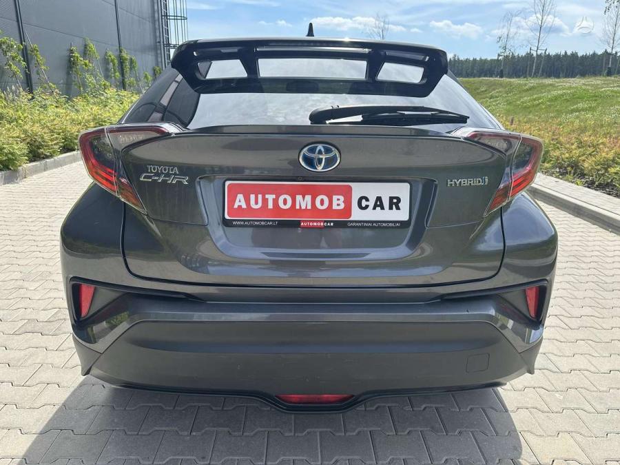 Pelēks Toyota C-HR 2018 Viļņa, ar dzinēja tilpumu 1.80 L un nobraukumu 110 tūkst. km par 17250 €, foto 12 vietnē AUTOMOTO.COM.LV