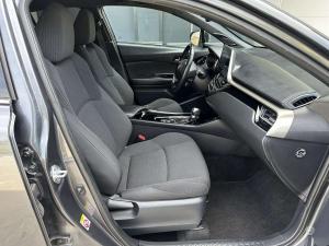 Pelēks Toyota C-HR 2018 Viļņa, ar dzinēja tilpumu 1.80 L un nobraukumu 110 tūkst. km par 17250 €, foto 32 vietnē AUTOMOTO.COM.LV