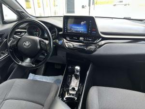 Pelēks Toyota C-HR 2018 Viļņa, ar dzinēja tilpumu 1.80 L un nobraukumu 110 tūkst. km par 17250 €, foto 39 vietnē AUTOMOTO.COM.LV