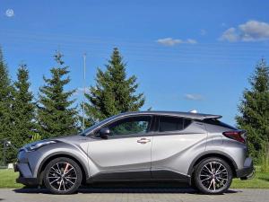 Серый Тойота C-HR 2018 в Каунас, объемом двигателя 1.80 л и пробегом 191 тыс. км за 15999 €, фото 3 на AUTOMOTO.COM.LV