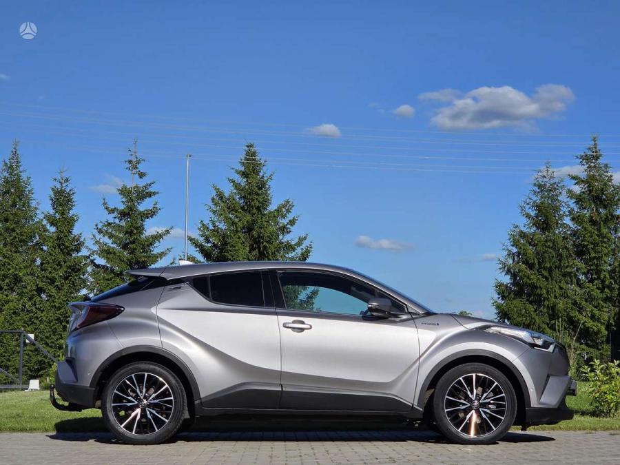 Серый Тойота C-HR 2018 в Каунас, объемом двигателя 1.80 л и пробегом 191 тыс. км за 15999 €, фото 11 на AUTOMOTO.COM.LV