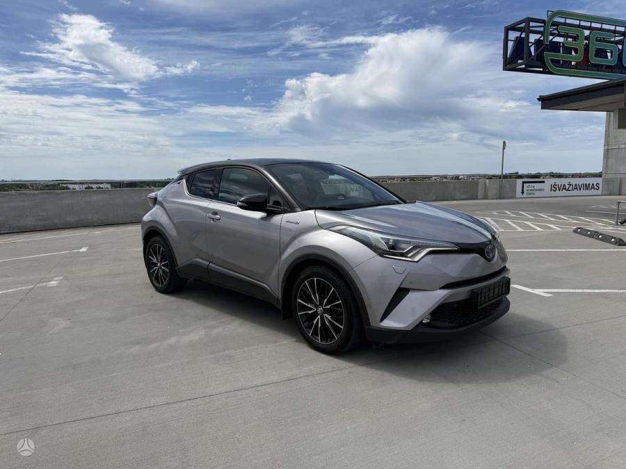 Pelēks Toyota C-HR 2018 Viļņa, ar dzinēja tilpumu 1.80 L un nobraukumu 181 tūkst. km par 15800 €, foto 1 vietnē AUTOMOTO.COM.LV