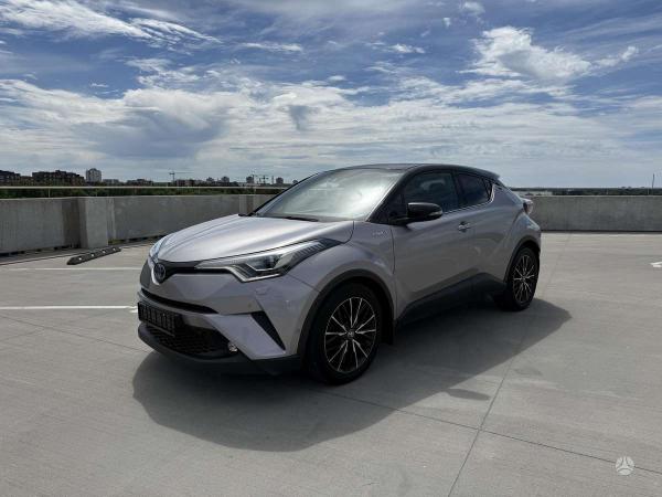 Pelēks Toyota C-HR 2018 Viļņa, ar dzinēja tilpumu 1.80 L un nobraukumu 181 tūkst. km par 15800 €, foto 2 vietnē AUTOMOTO.COM.LV