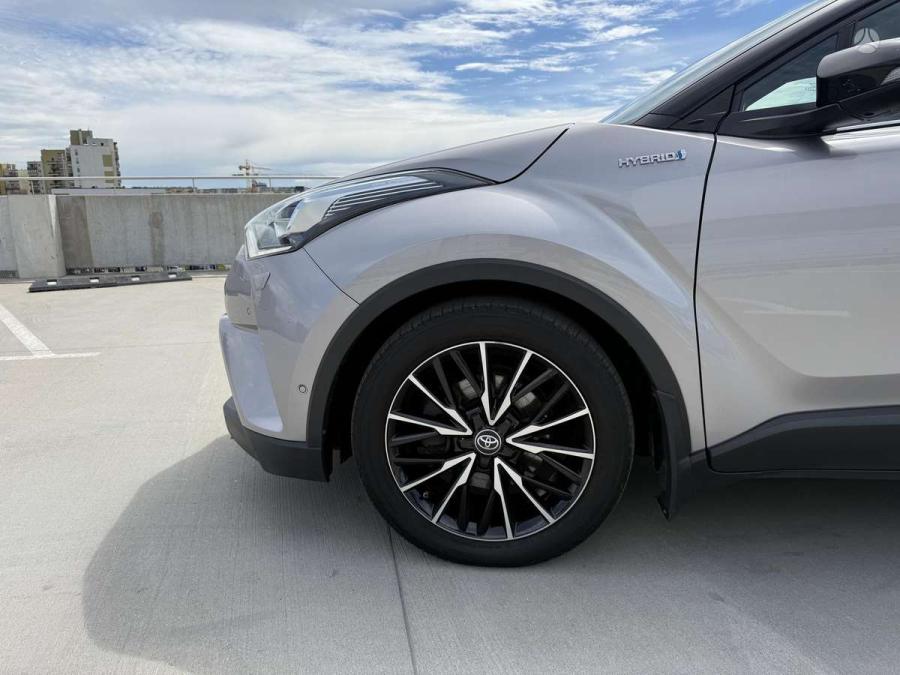 Pelēks Toyota C-HR 2018 Viļņa, ar dzinēja tilpumu 1.80 L un nobraukumu 181 tūkst. km par 15800 €, foto 12 vietnē AUTOMOTO.COM.LV