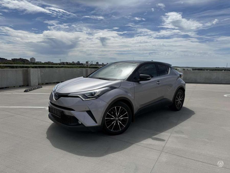Pelēks Toyota C-HR 2018 Viļņa, ar dzinēja tilpumu 1.80 L un nobraukumu 181 tūkst. km par 15800 €, foto 31 vietnē AUTOMOTO.COM.LV