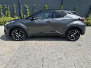 Серый Тойота C-HR 2018 в Вильнюс, объемом двигателя 1.80 л и пробегом 110 тыс. км за 17250 €, фото 17 на AUTOMOTO.COM.LV
