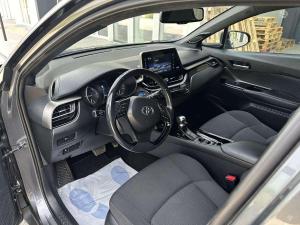 Серый Тойота C-HR 2018 в Вильнюс, объемом двигателя 1.80 л и пробегом 110 тыс. км за 17250 €, фото 20 на AUTOMOTO.COM.LV