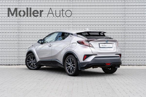 Grey Toyota C-HR 2018 in Marupe, with an engine capacity of 1.80 L and mileage of 151 thousand km for 17000 €, photo 3 on AUTOMOTO.COM.LV