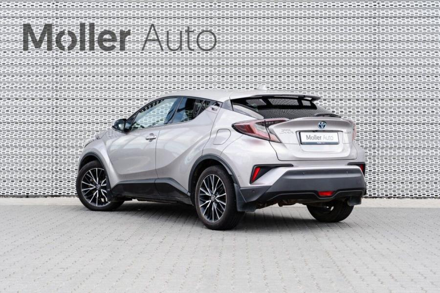 Grey Toyota C-HR 2018 in Marupe, with an engine capacity of 1.80 L and mileage of 151 thousand km for 17000 €, photo 4 on AUTOMOTO.COM.LV