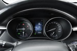 Grey Toyota C-HR 2018 in Marupe, with an engine capacity of 1.80 L and mileage of 151 thousand km for 17000 €, photo 13 on AUTOMOTO.COM.LV