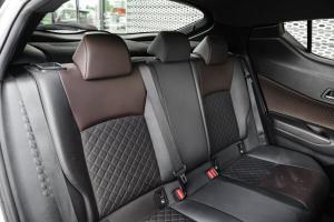 Grey Toyota C-HR 2018 in Marupe, with an engine capacity of 1.80 L and mileage of 151 thousand km for 17000 €, photo 21 on AUTOMOTO.COM.LV
