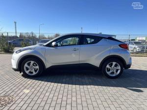 Pelēks Toyota C-HR 2018 Šauļi, ar dzinēja tilpumu 1.80 L un nobraukumu 181 tūkst. km par 14700 €, foto 5 vietnē AUTOMOTO.COM.LV