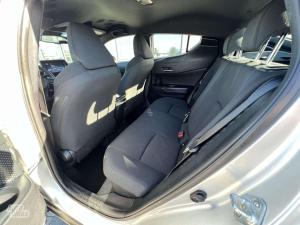 Pelēks Toyota C-HR 2018 Šauļi, ar dzinēja tilpumu 1.80 L un nobraukumu 181 tūkst. km par 14700 €, foto 24 vietnē AUTOMOTO.COM.LV