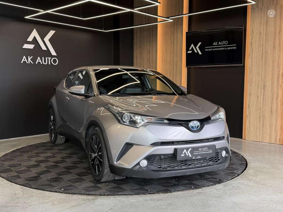 Серый Тойота C-HR 2018 в Каунас, объемом двигателя 1.80 л и пробегом 124 тыс. км за 17990 €, фото 4 на AUTOMOTO.COM.LV