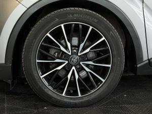 Серый Тойота C-HR 2018 в Каунас, объемом двигателя 1.80 л и пробегом 124 тыс. км за 17990 €, фото 8 на AUTOMOTO.COM.LV
