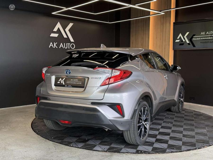 Серый Тойота C-HR 2018 в Каунас, объемом двигателя 1.80 л и пробегом 124 тыс. км за 17990 €, фото 12 на AUTOMOTO.COM.LV